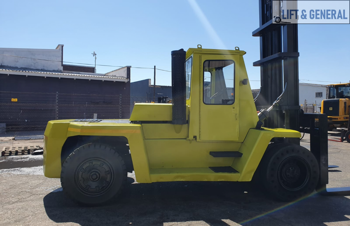 Lift & General » Clark 15 Ton Forklift
